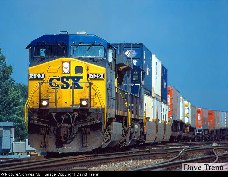 Westbound CSX Q365